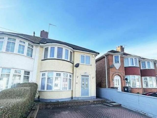 3 bedroom semidetached house for rent in Gleneagles Road Sheldon Birmingham B26
