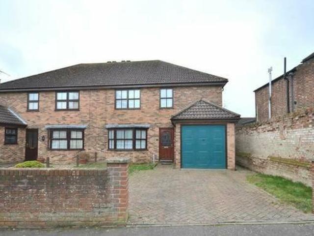3 bedroom semidetached house for rent in Goodwins Road King s Lynn PE30