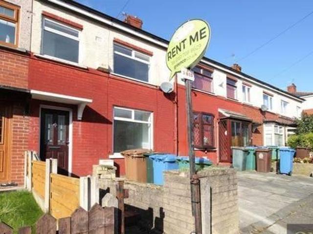 3 bedroom semidetached house for rent in Green Lane Manchester M24