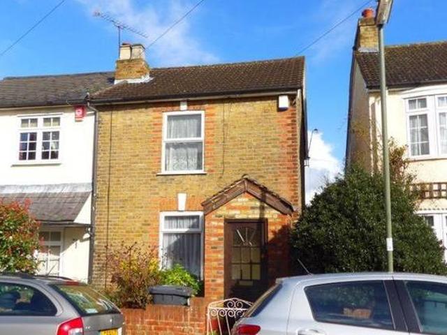 3 bedroom semidetached house for rent in Hummer Road Egham TW20