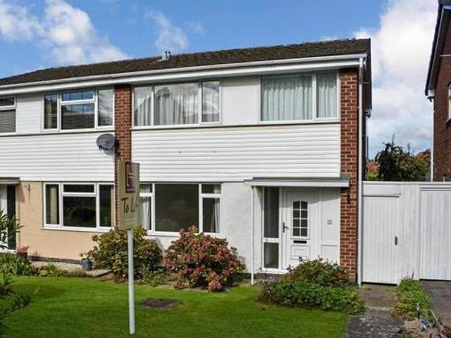 3 bedroom semidetached house for rent in Hadrian Close Leamington Spa CV32