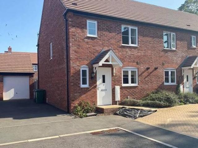3 bedroom semidetached house for rent in Hares Leap StratfordUponAvon Warwickshire CV37