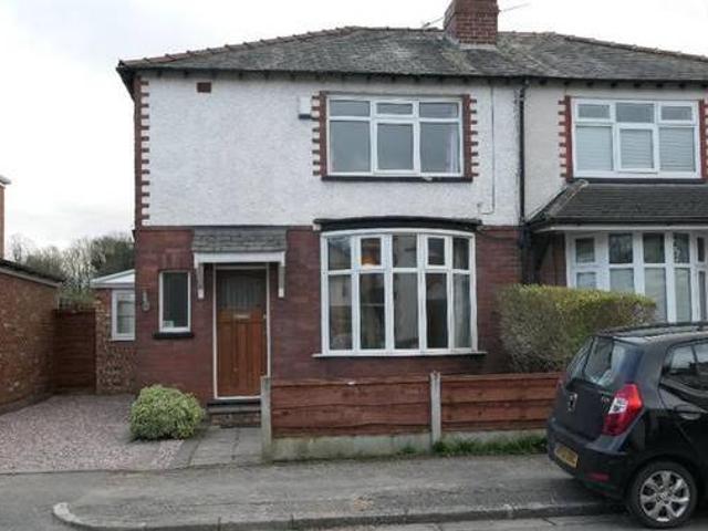 3 bedroom semidetached house for rent in Hawthorn Road SK8