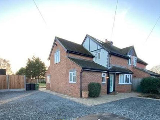 3 bedroom semidetached house for rent in Hatley Road Potton SG19