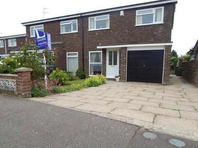 3 bedroom semidetached house for rent in Hethersett Norwich NR9