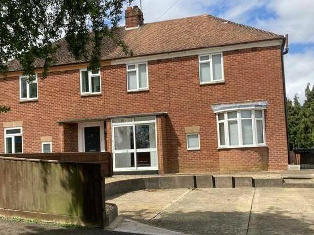 3 bedroom semidetached house for rent in Hightown Road Banbury OX16