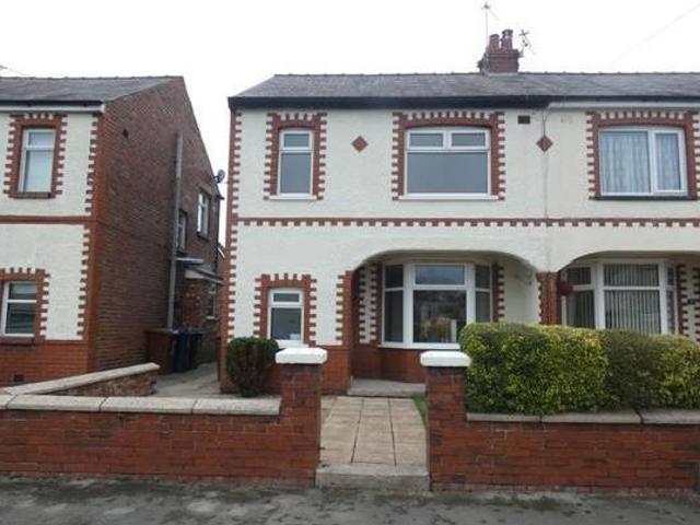 3 bedroom semidetached house for rent in Highfield AvenueFaringtonLeylandPR25