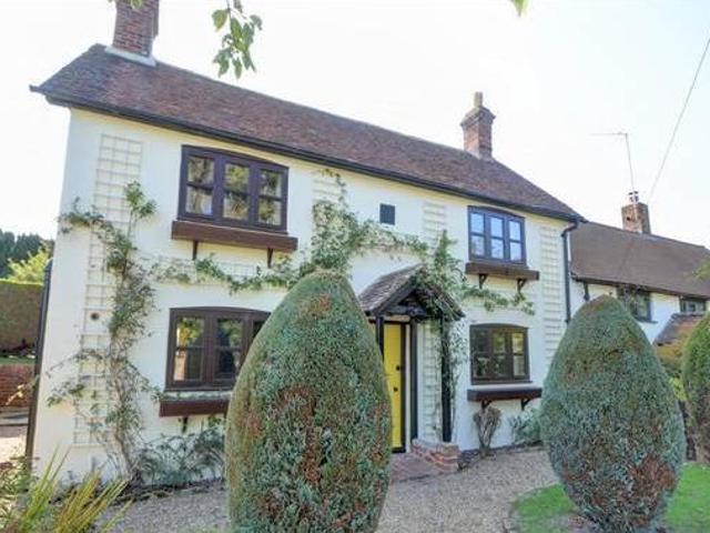 3 bedroom semidetached house for rent in Honey Lane Blackmoor Liss GU33