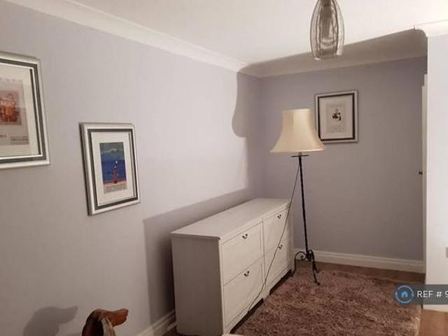 3 bedroom semidetached house for rent in June Meadows Midhurst GU29