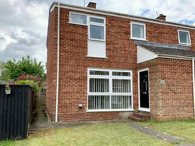 3 bedroom semidetached house for rent in Kelso Road Bury St Edmunds IP33