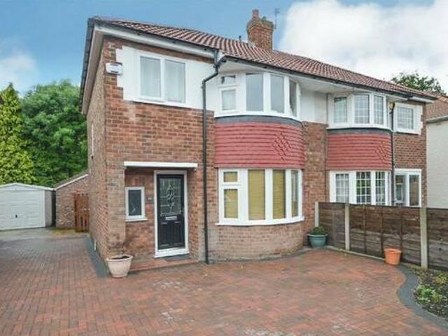 3 bedroom semidetached house for rent in Kenilworth Road Cheadle Heath SK3