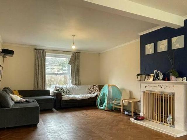 3 bedroom semidetached house for rent in Knights Way CB24