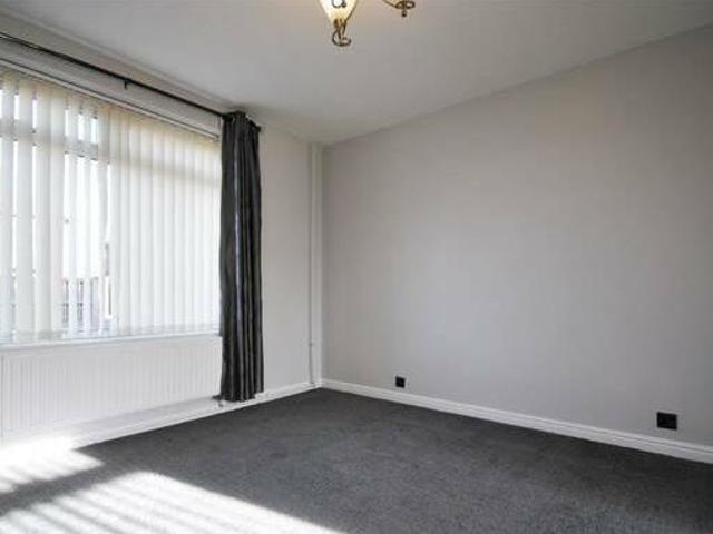 3 bedroom semidetached house for rent in Lime Tree Crescent Leeds West Yorkshire LS25