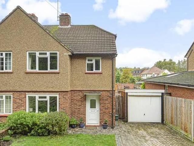 3 bedroom semidetached house for rent in Locke King Road Weybridge KT13