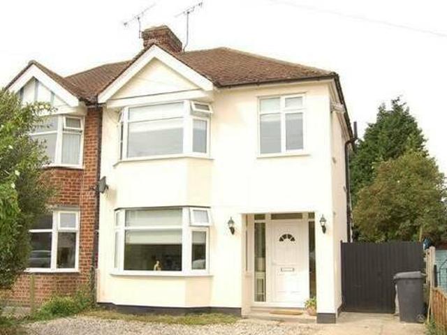 3 bedroom semidetached house for rent in Longfield Road Chelmsford Essex CM2