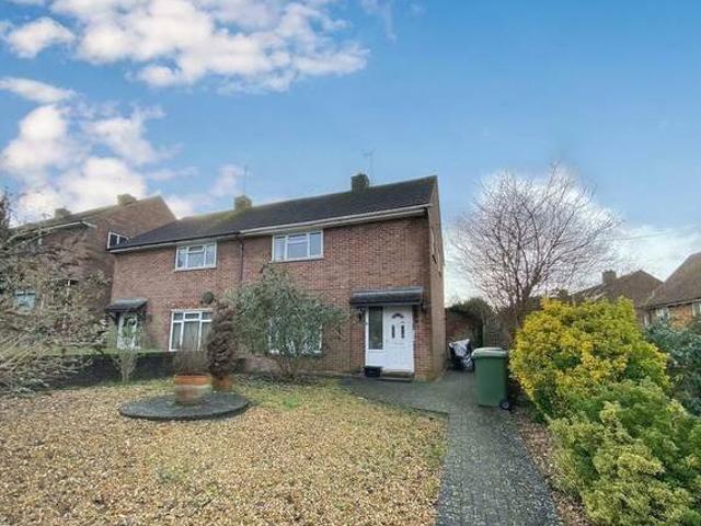 3 bedroom semidetached house for rent in Longfield Road Winchester SO23