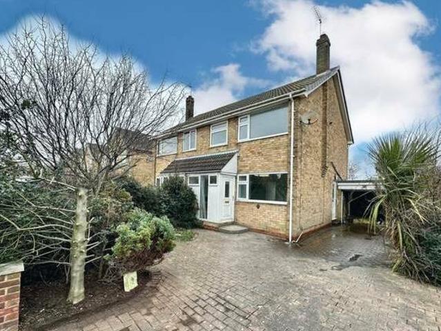 3 bedroom semidetached house for rent in Lowfield Road Beverley HU17 9RE HU17
