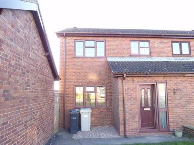 3 bedroom semidetached house for rent in Louth LN11
