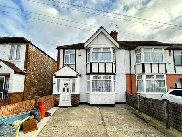 3 bedroom semidetached house for rent in Parkfield Avenue Uxbridge Greater London UB10