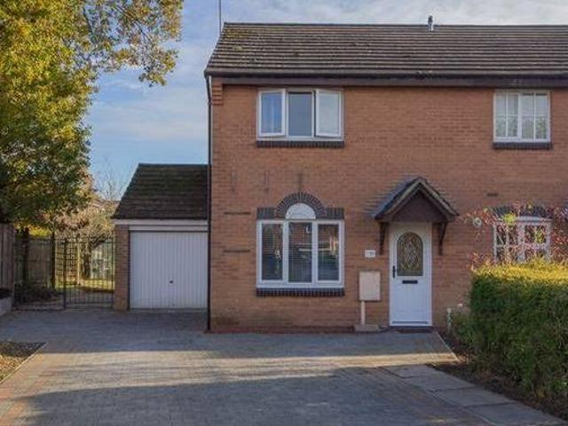 3 bedroom semidetached house for rent in Ramblers Drive Derby DE21