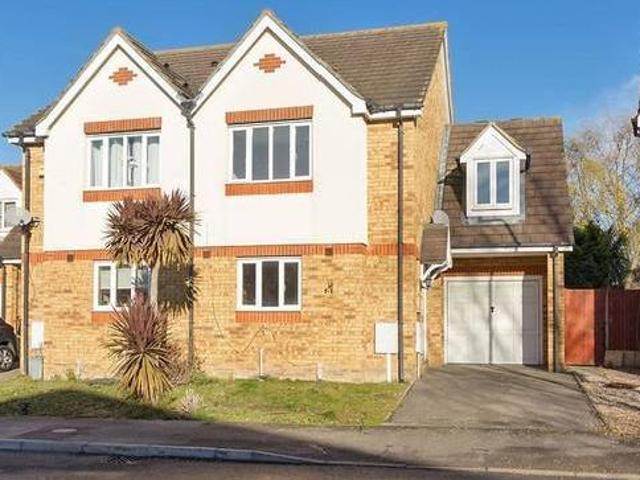 3 bedroom semidetached house for rent in Recreation Way ME10
