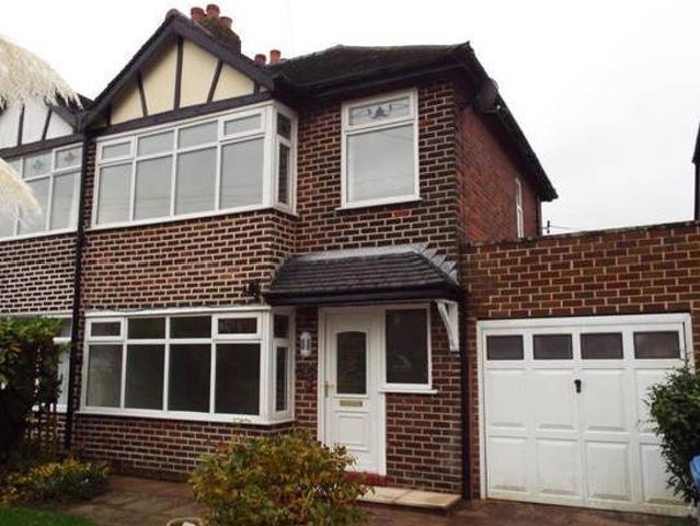 3 bedroom semidetached house for rent in Red Gables Appleton Thorn WA4