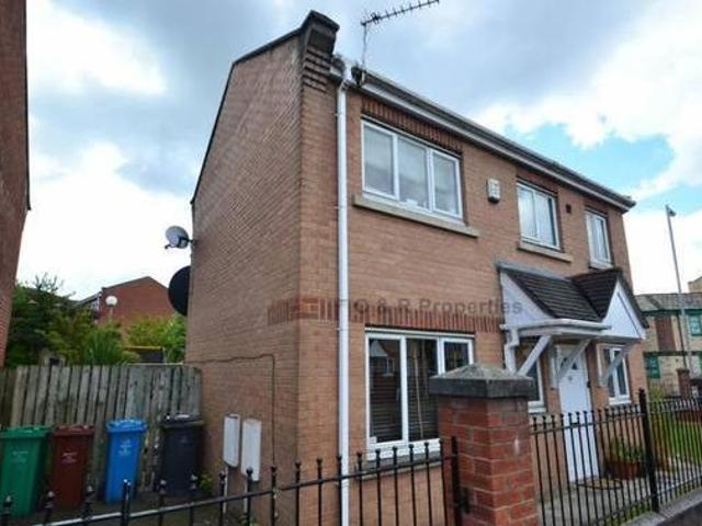 3 bedroom semidetached house for rent in Ribston Street Hulme Manchester M15 5RJ M15