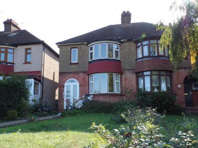 3 bedroom semidetached house for rent in Rochester Road Gravesend DA12