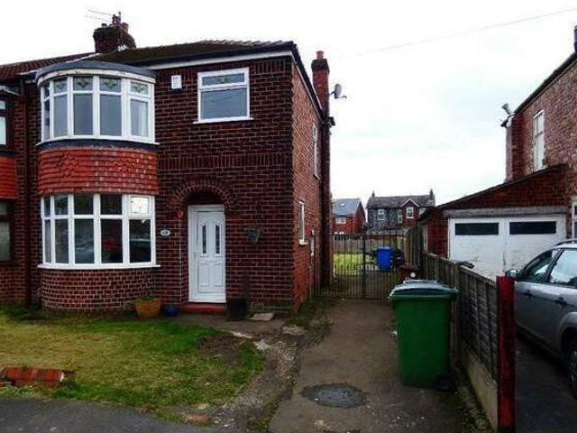 3 bedroom semidetached house for rent in Rosslyn Road Heald Green Cheshire SK8