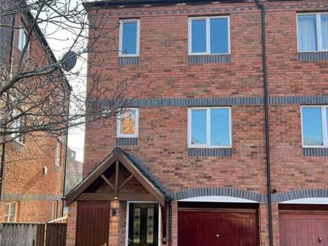 3 bedroom semidetached house for rent in Round Hill Wharf Kidderminster Worcestershire DY11