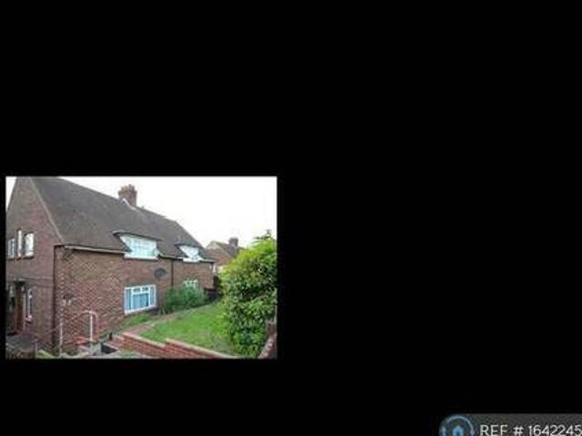 3 bedroom semidetached house for rent in St George S Crescent Gravesend DA12