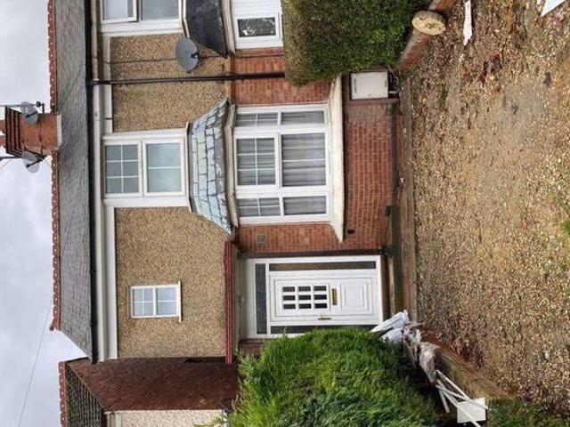 3 bedroom semidetached house for rent in Stamford Road GEDDINGTON Northants NN14