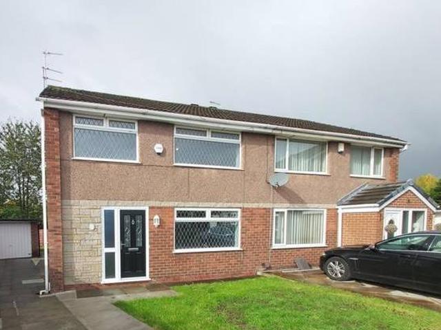 3 bedroom semidetached house for rent in Standfield Drive Worsley M28