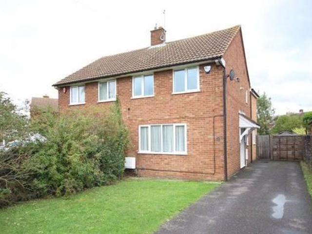 3 bedroom semidetached house for rent in Stuart Road BartonleClay Bedfordshire MK45