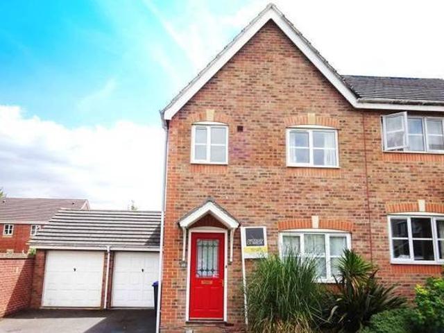 3 bedroom semidetached house for rent in Salisbury SP2