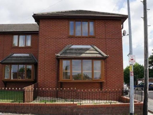3 bedroom semidetached house for rent in Sandy LaneHINDLEY WN2