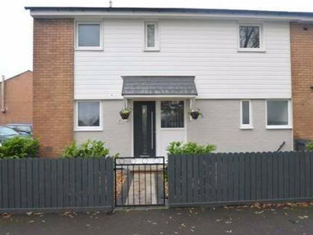 3 bedroom semidetached house for rent in Selkirk Grove Kitt Green WN5