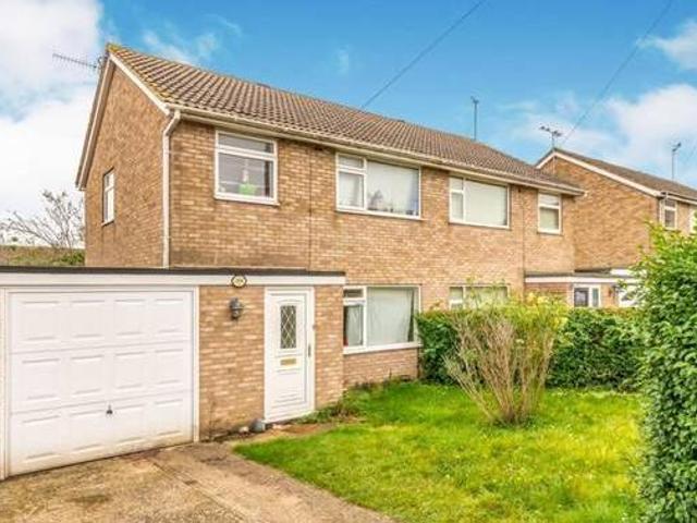 3 bedroom semidetached house for rent in Selwyn Road Stamford PE9