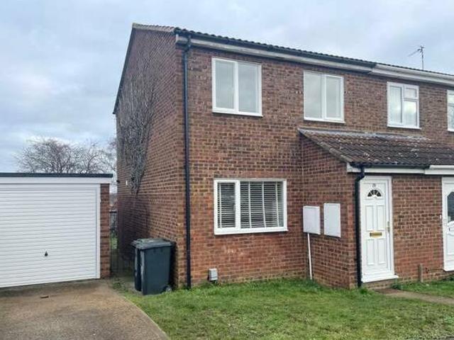 3 bedroom semidetached house for rent in Severn Close Flitwick BEDFORD MK45