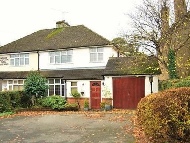3 bedroom semidetached house for rent in South Avenue Farnham Surrey GU9