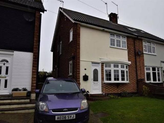 3 bedroom semidetached house for rent in South Hill Crescent Horndononthehill Essex SS17