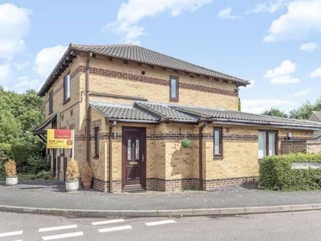 3 bedroom semidetached house for rent in Southwold Bicester OX26