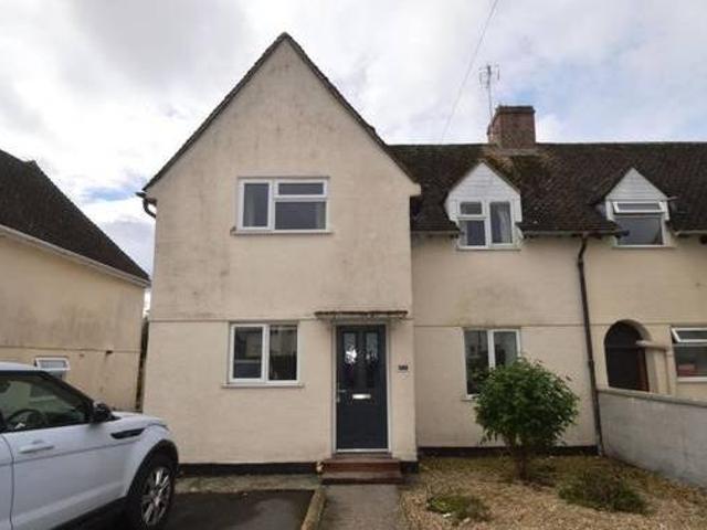 3 bedroom semidetached house for rent in Springfield Road GL7
