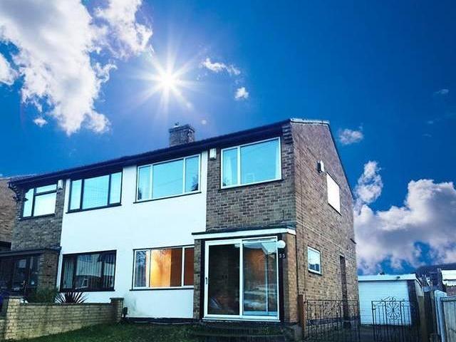 3 bedroom semidetached house for rent in Tiverton Road LOUGHBOROUGH LE11