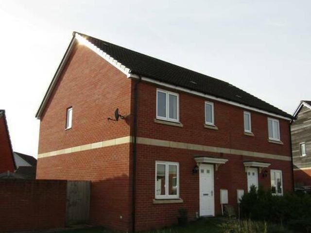 3 bedroom semidetached house for rent in Trafalgar Road Exeter EX2