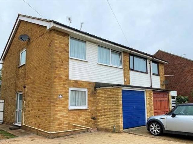 3 bedroom semidetached house for rent in Trunette Road ClactononSea CO15
