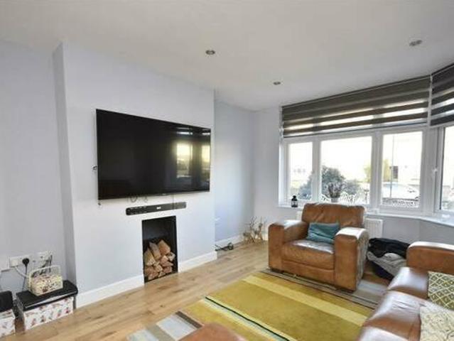 3 bedroom semidetached house for rent in Vicarage Road Bishopsworth BS13