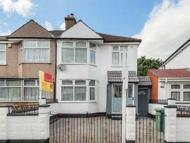 3 bedroom semidetached house for rent in Whitefriars Drive Harrow HA3