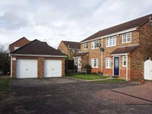 3 bedroom semidetached house for rent in Wilks Farm Drive Norwich NR7