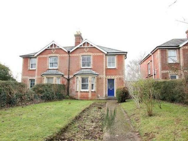 3 bedroom semidetached house for rent in Wimborne Dorset BH21